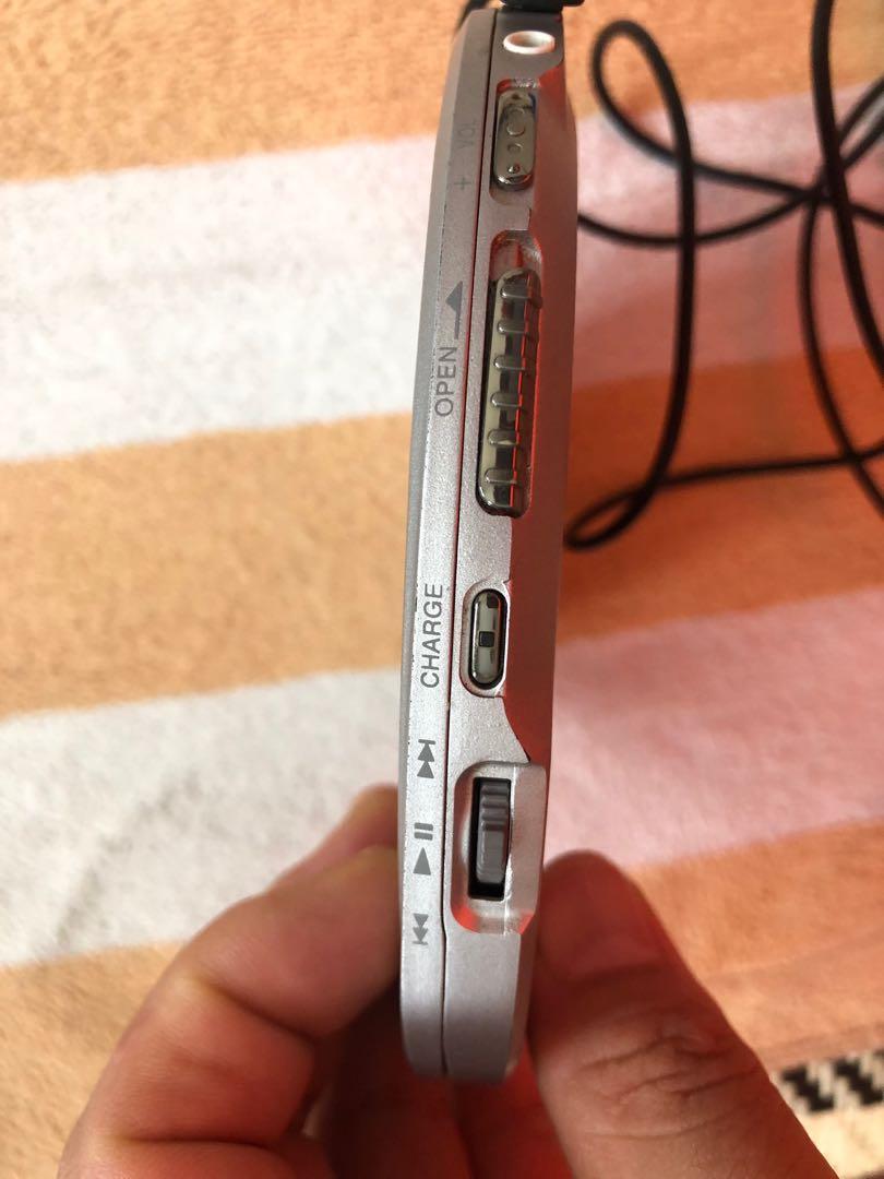 Sony CD Walkman D-Ej2000, Audio, Portable Music Players on Carousell