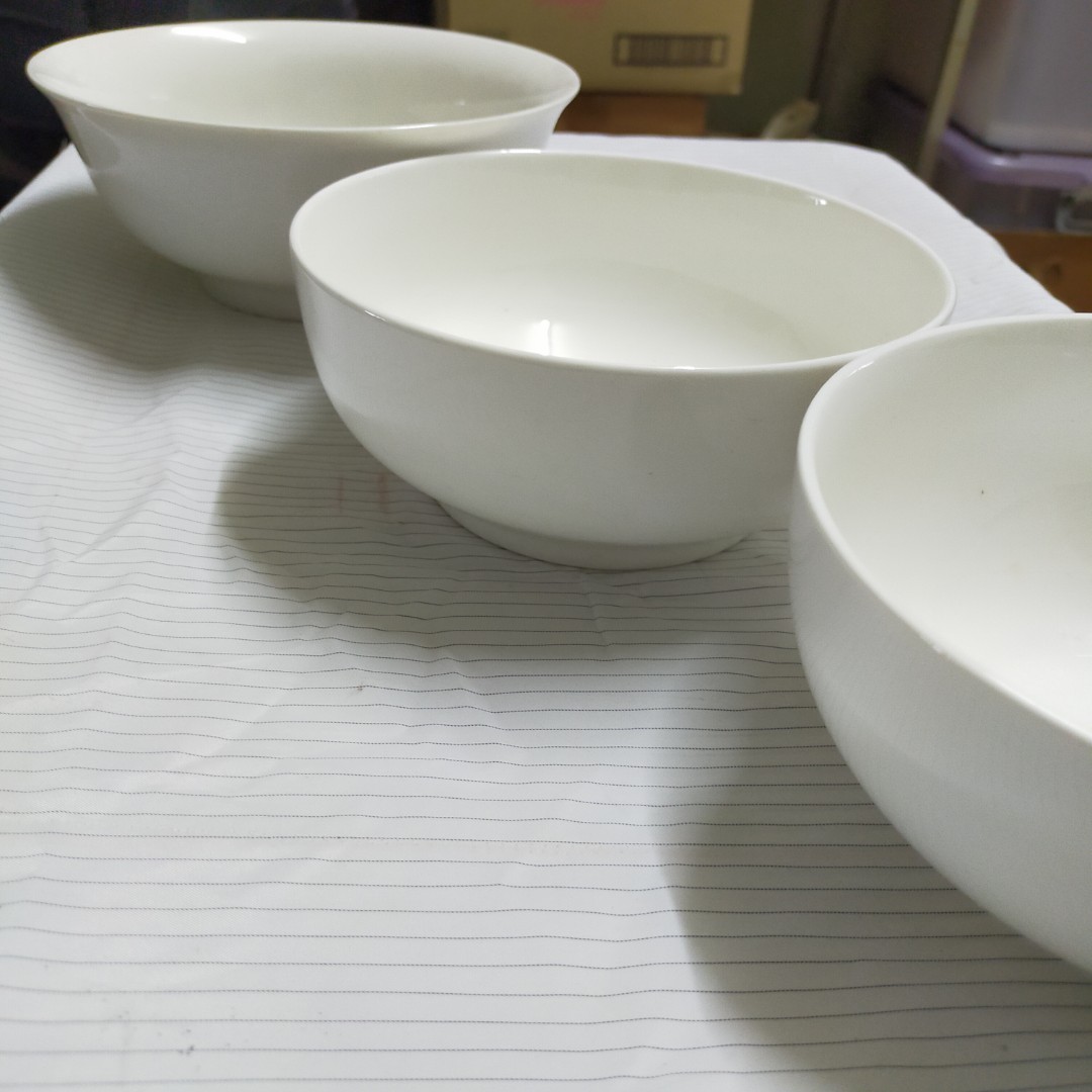 DAISO White Bowls 16cm 15cm, Furniture & Home Living, Kitchenware ...