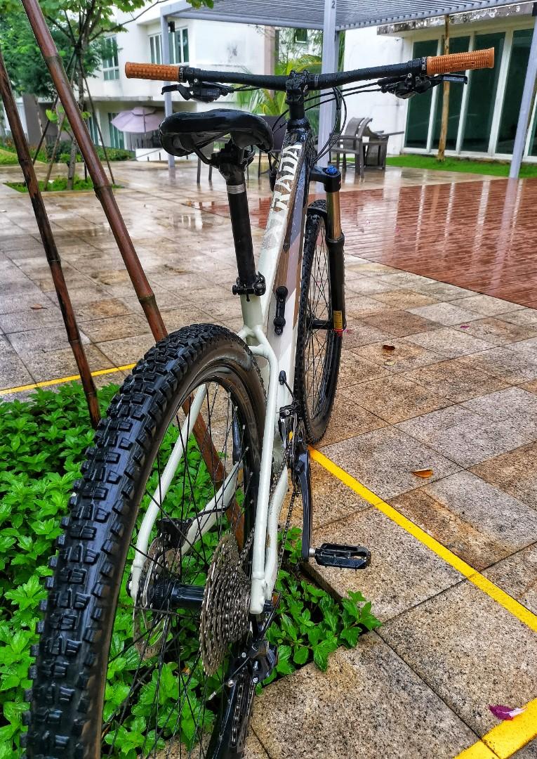 Polygon, Xtrada 6 2021, Sports Equipment, Bicycles & Parts, Bicycles on Carousell