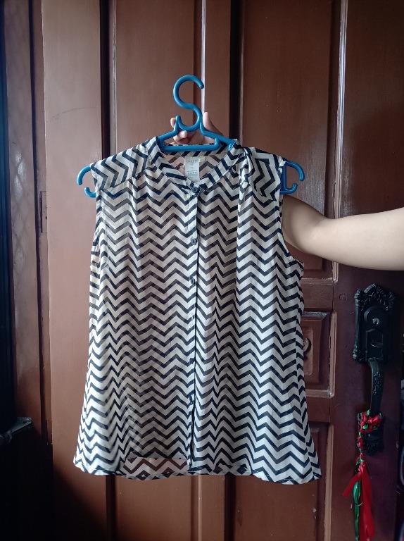 Shapes Casual Formal Office Halter top, Women's Fashion, Tops ...
