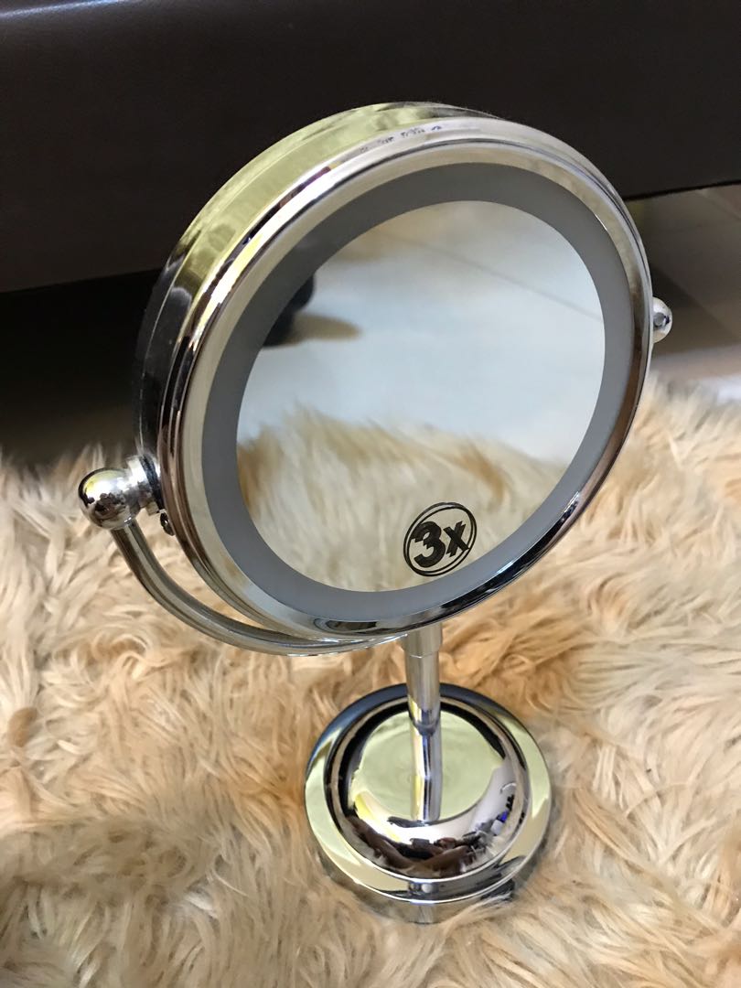 Table Vanity Mirror, Women's Fashion, Watches & Accessories, Other ...