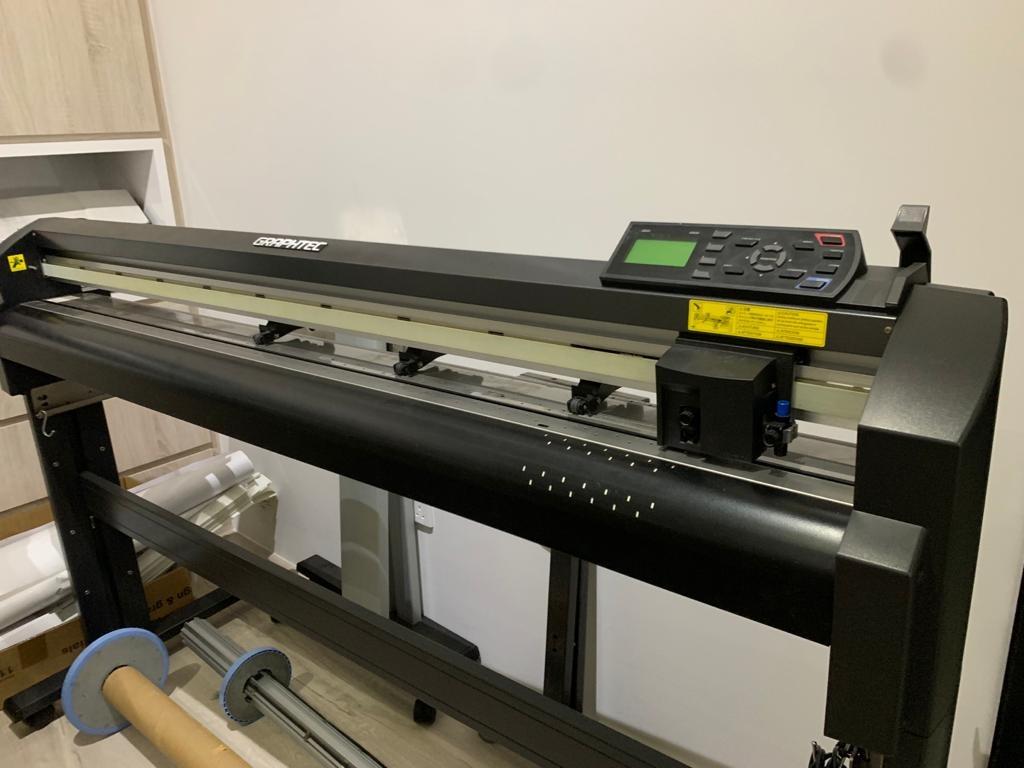 Graphtec FC8000-130 Cutting Plotter/Cutter, Hobbies & Toys, Stationery ...