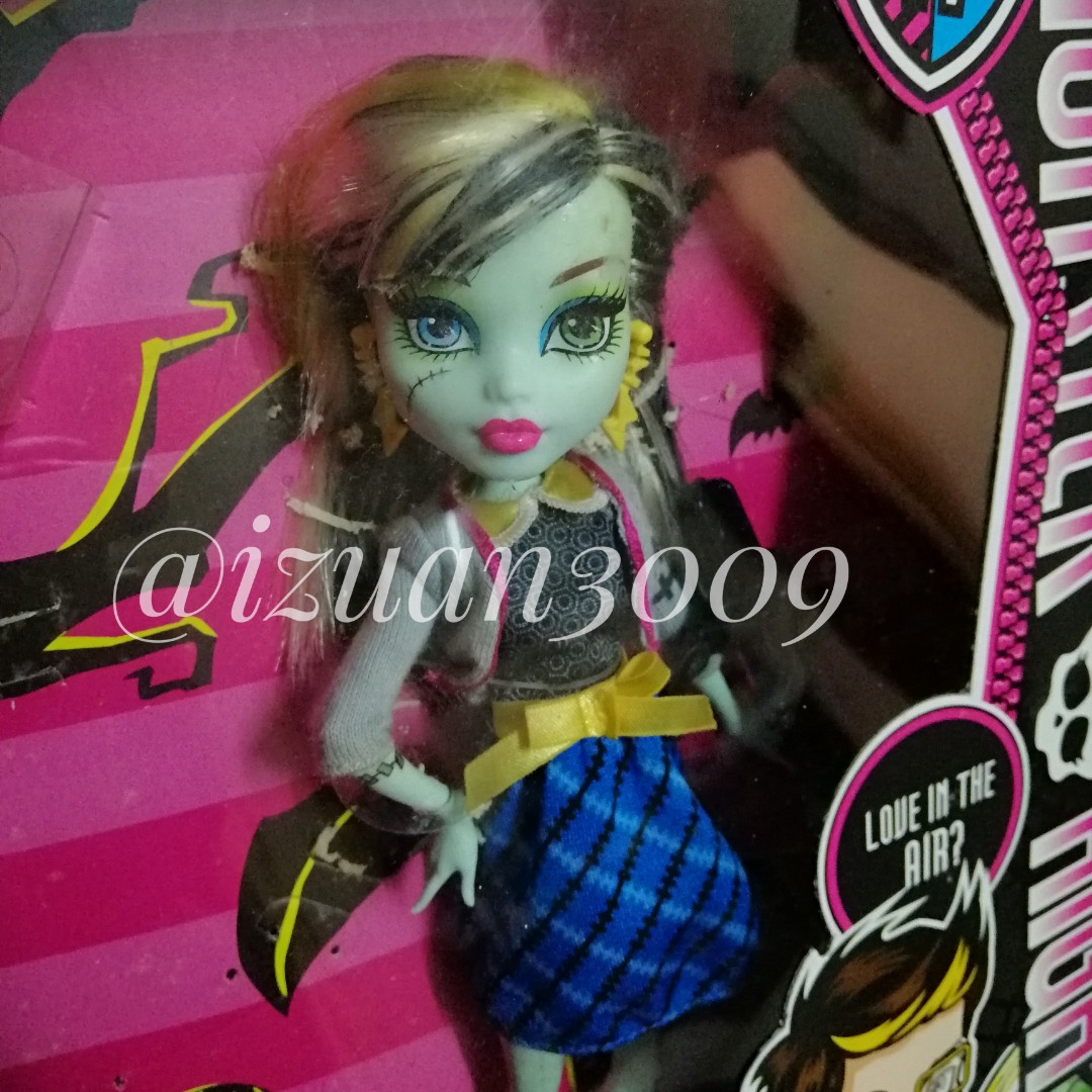 Monster High Picnic Casket Frankie Stein, Hobbies & Toys, Toys & Games ...