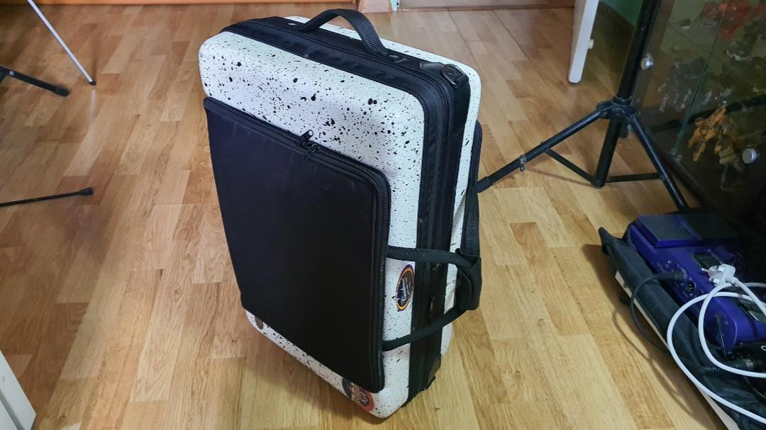 Saxophone double case, Hobbies & Toys, Music & Media, Music Accessories ...