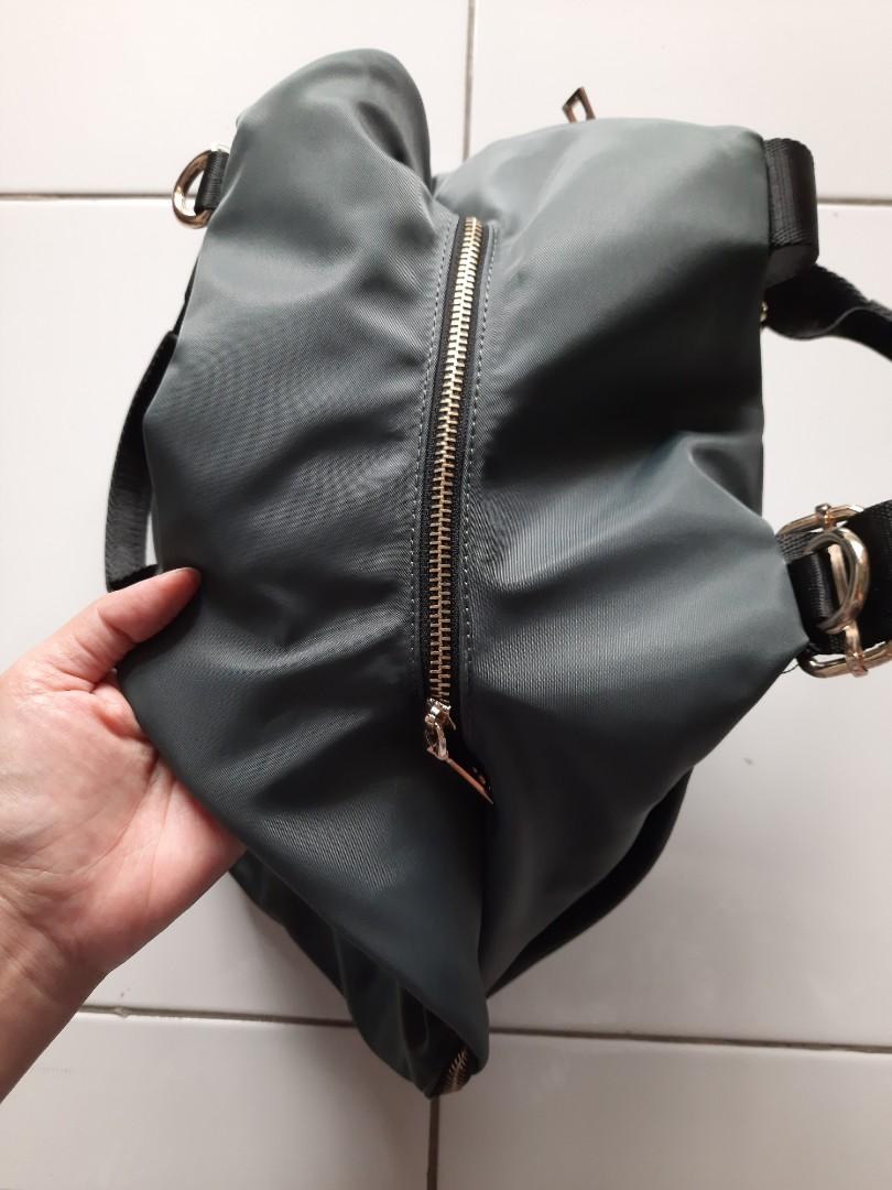 Tas nilon cantik, Fesyen Wanita, Tas & Dompet di Carousell