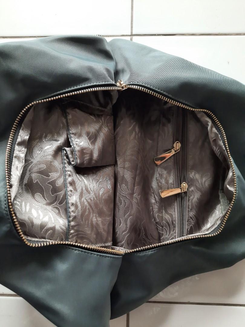 Tas nilon cantik, Fesyen Wanita, Tas & Dompet di Carousell