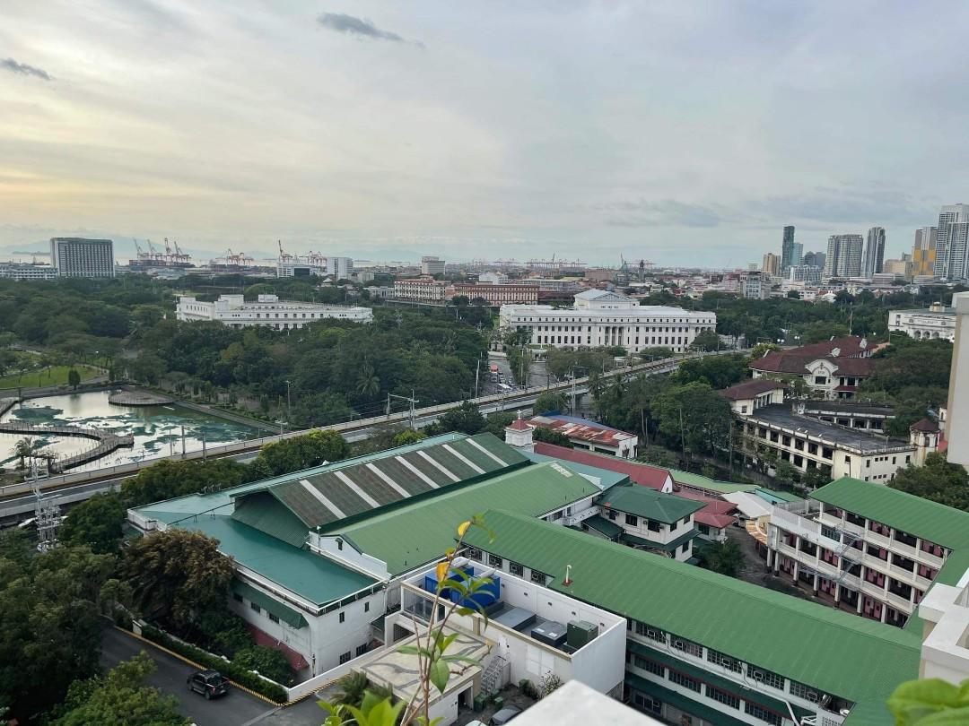 Torre de.manila 2BR Manila ADAMSON View 7.5M T.M Kalaw Taft beside ...