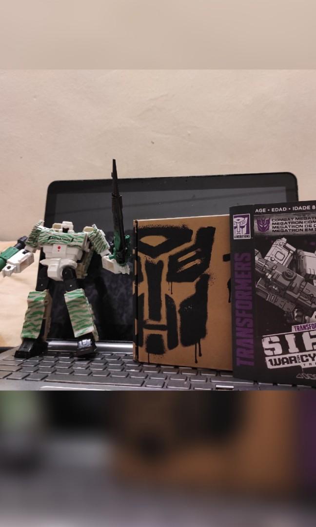 Transformers Voyager Class Combat Megatron Generation Select, Hobbies ...