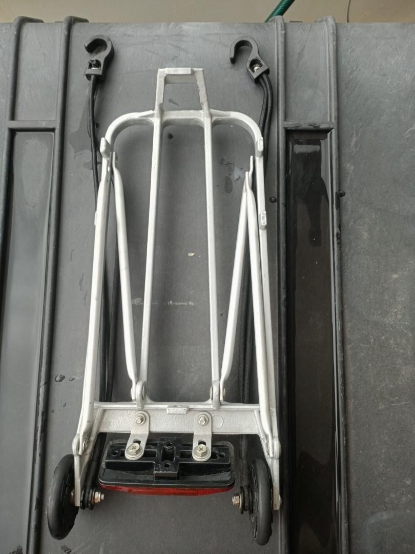 Brompton Original Rear rack w wheels + bungy cord, Sports Equipment ...