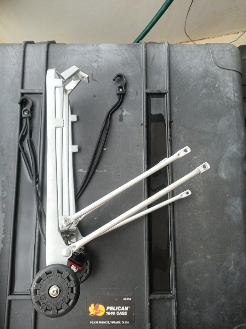 Brompton Original Rear rack w wheels + bungy cord, Sports Equipment ...