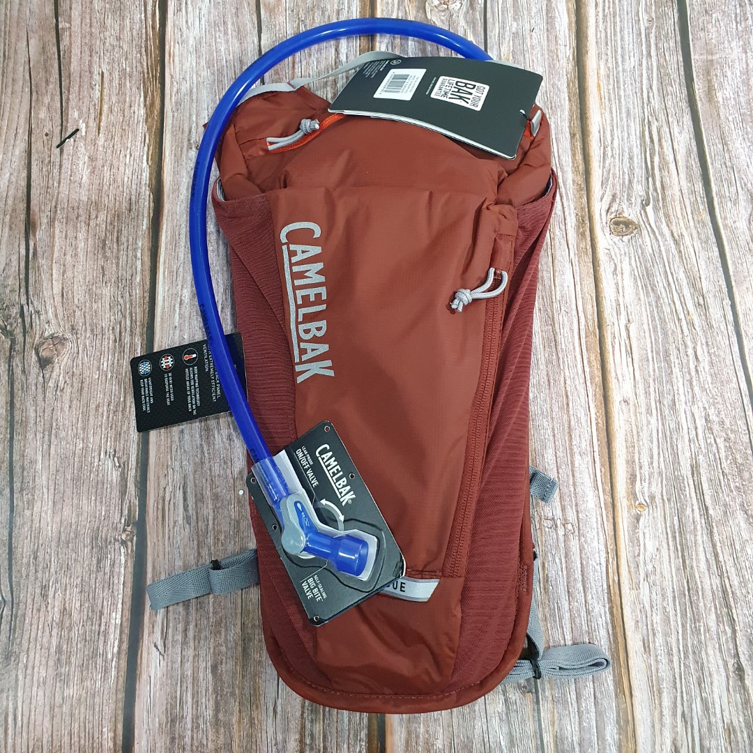Camelbak Rogue Light 70oz Fired Brick/Koi, Sports Equipment, Bicycles ...