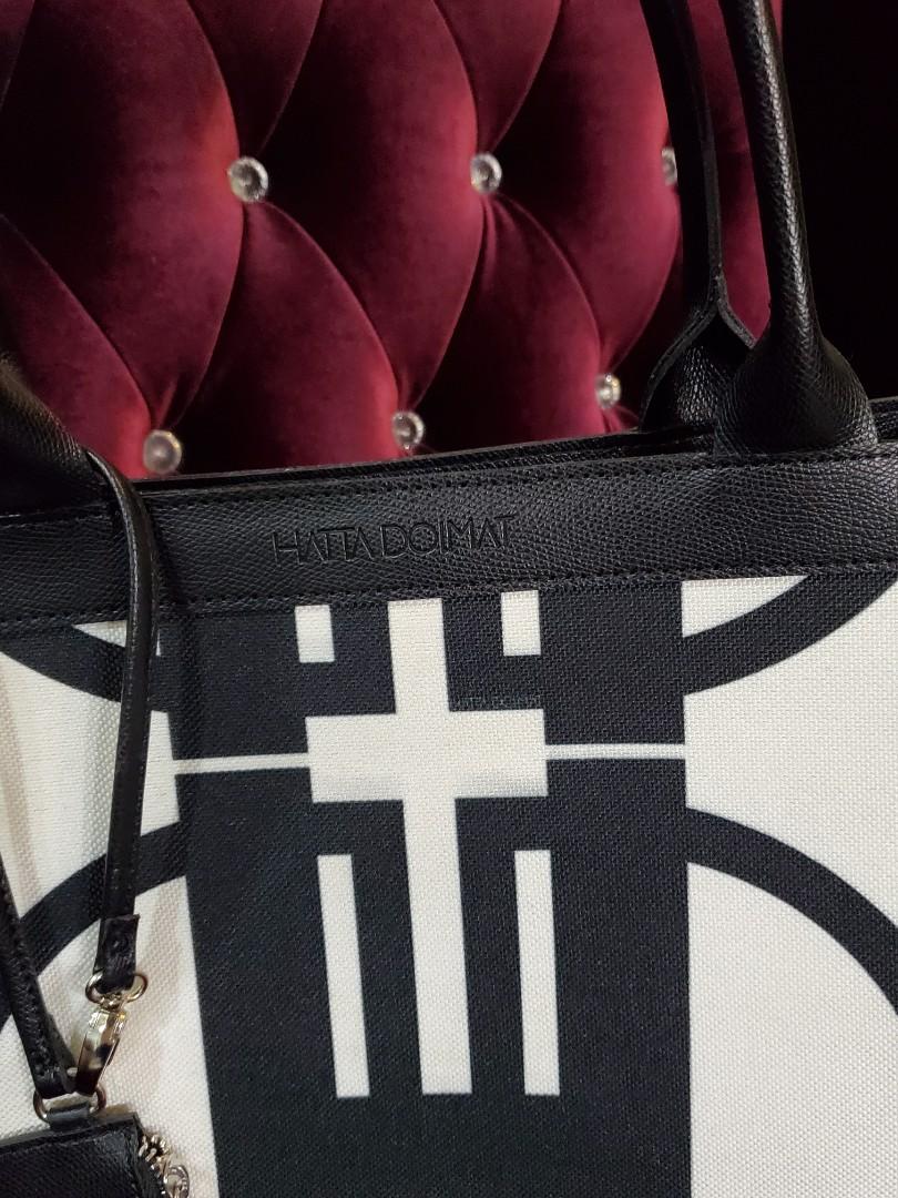 Hatta dolmat tote bag, Luxury, Bags & Wallets on Carousell