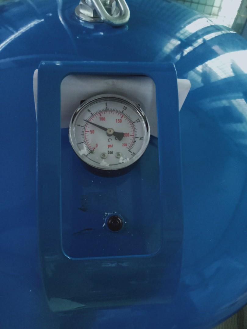 BLADDER TANK 300L, Commercial & Industrial, Construction Tools ...