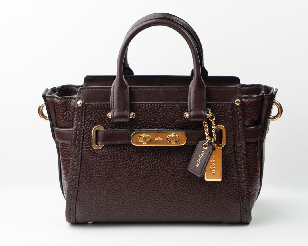 Coach swagger 20, Barang Mewah, Tas & Dompet di Carousell