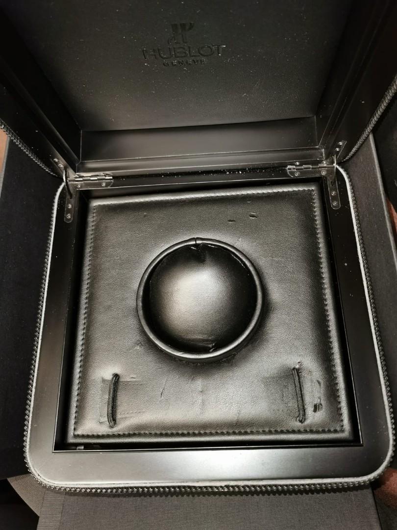 HUBLOT box and Certificate of Authenticity, Men's Fashion, Watches ...
