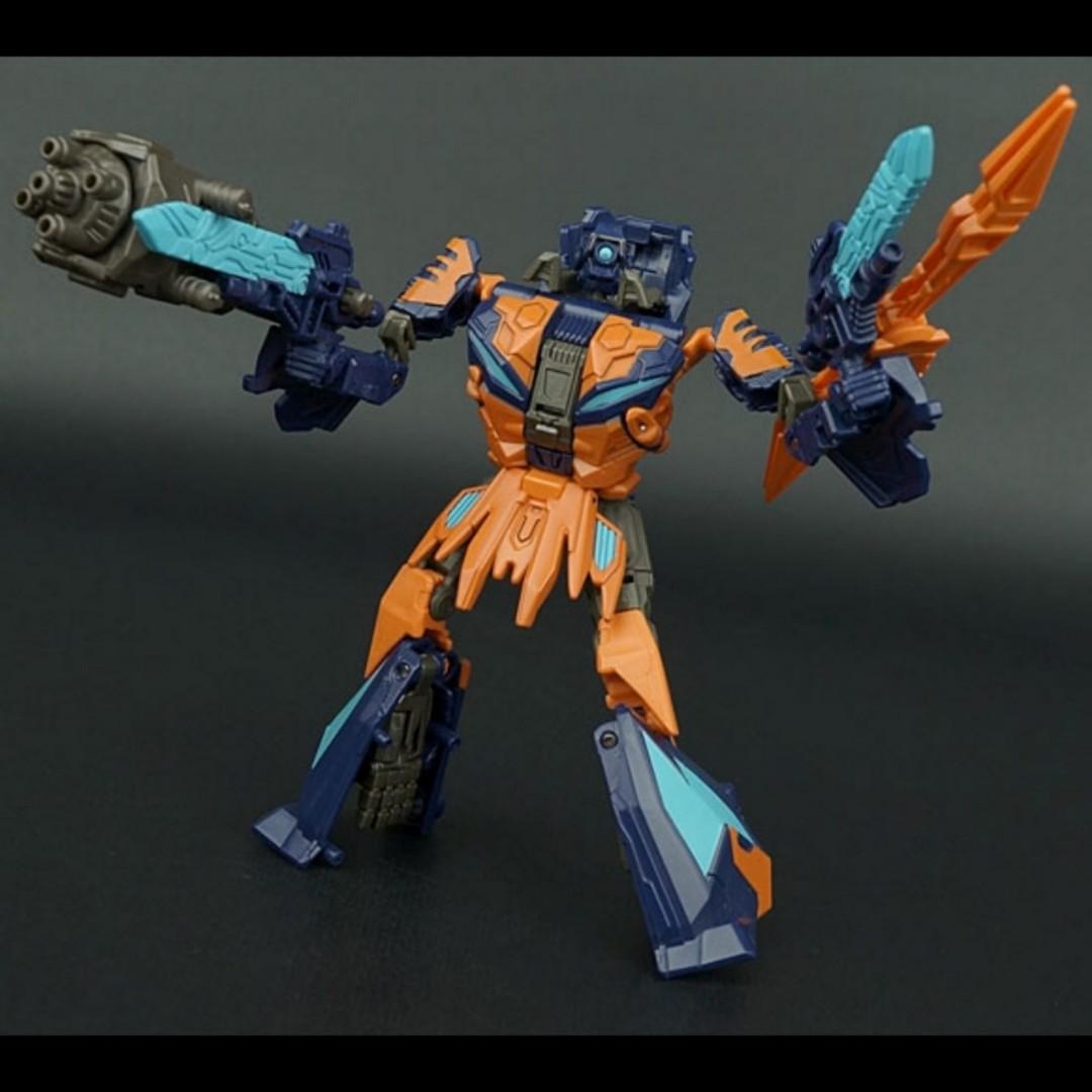 [READY STOCK] Whirl Deluxe Class Transformers FOC Fall Of Cybertron ...