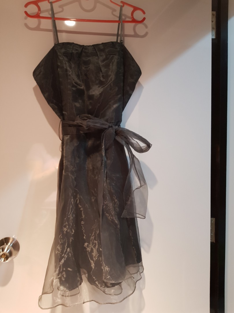 Arthur Yen dress, Women's Fashion, Muslimah Fashion, Dresses on Carousell