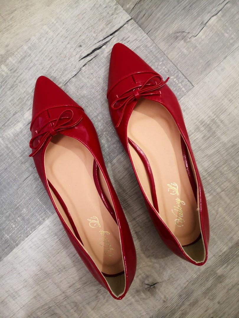 Brand new red flats, Women's Fashion, Footwear, Flats on Carousell