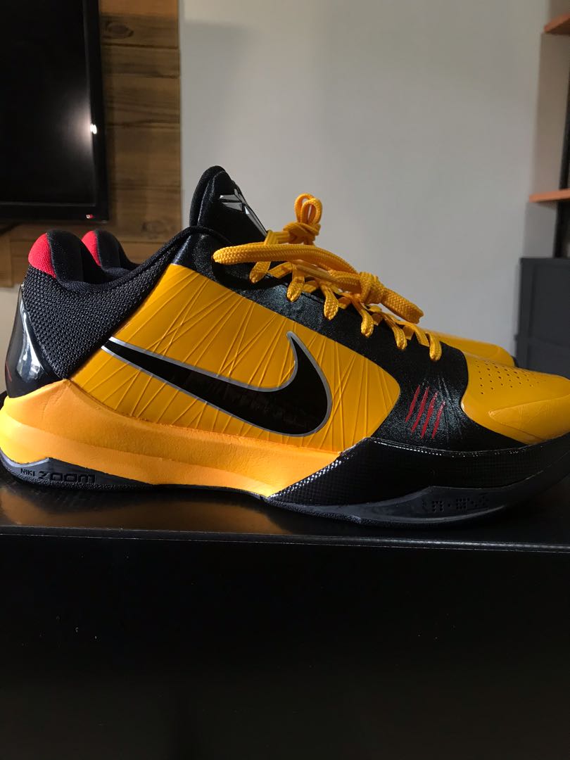 Kobe V Proto Bruce Lee, Men's Fashion, Footwear, Sneakers on Carousell