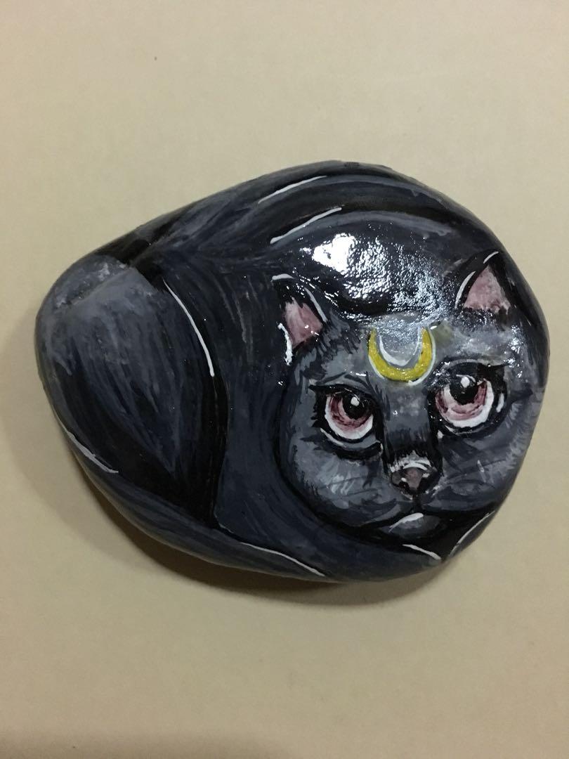 Luna Sailor Moon Pebble Paperweight, Hobbies & Toys, Stationary & Craft ...