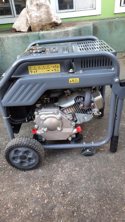 Ozito Petrol Inverter Generator 2500W, Commercial & Industrial ...