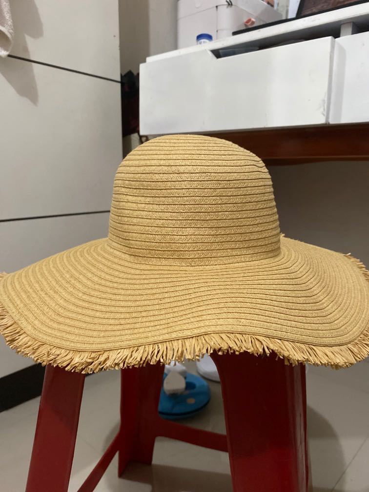 Rattan Hat atau Topi pantai rotan H&M, Fesyen Wanita, Aksesoris di ...