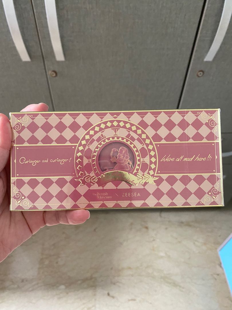 ZEESEA x British Museum Alice in Wonderland Eyeshadow Palette, Beauty & Personal Care, Face ...
