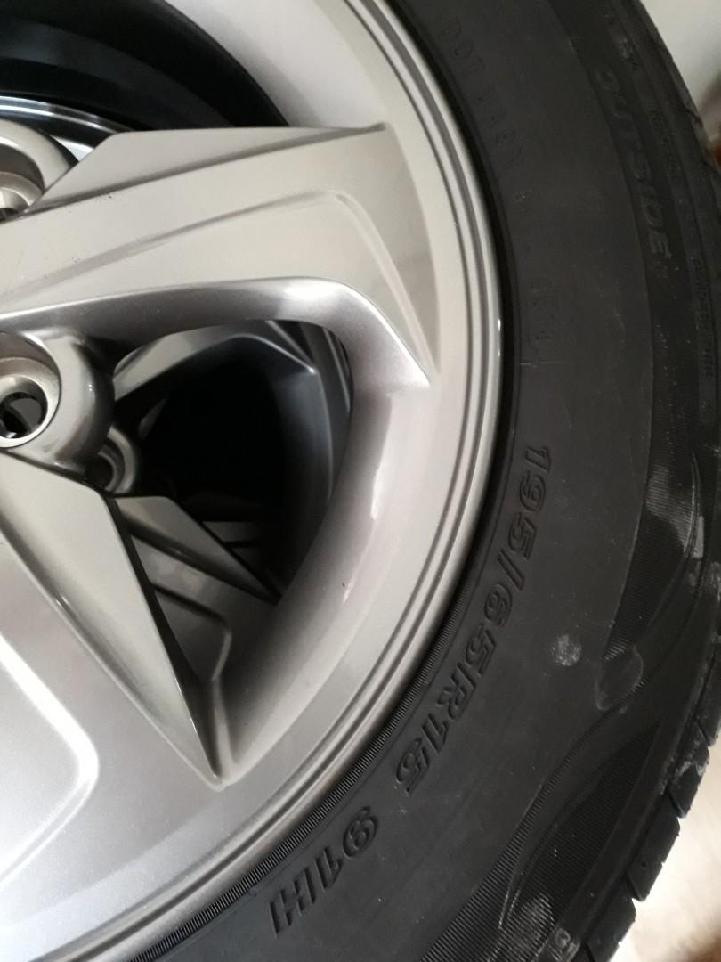 195/65R15 195/65/15 DOT 0518 stock original OEM Hyundai Elantra Avante ...