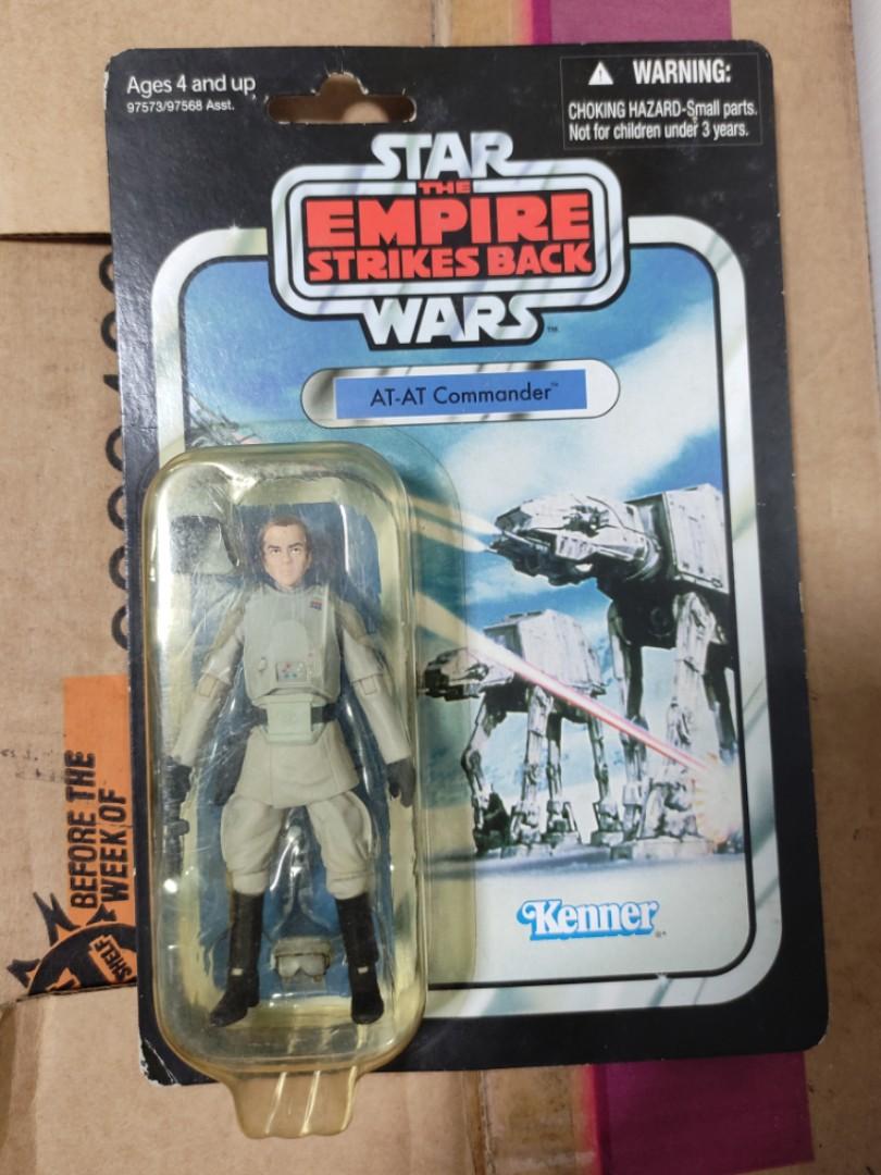 ATAT Imperial Walker Hoth Legacy Collection Star Wars At-At Commander ...