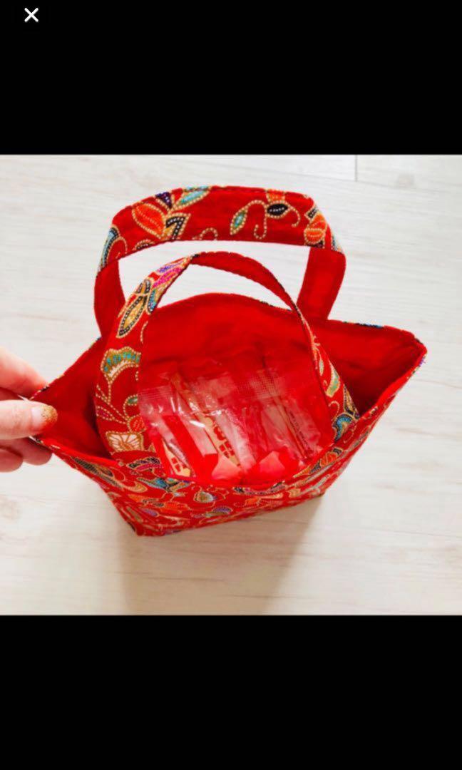 Batik CNY Mandarin Orange Bag Handmade in Singapore, Women's Fashion ...