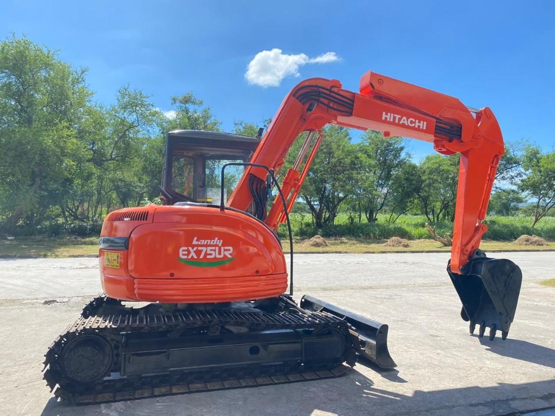 Ex75 Hitachi Excavator, Special Vehicles, Heavy Vehicles on Carousell