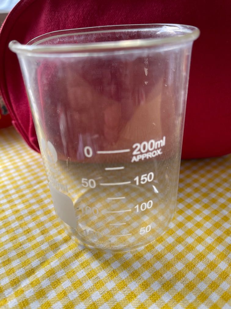 Glass beaker 200 ml cylinder 100ml, Everything Else, Others on Carousell