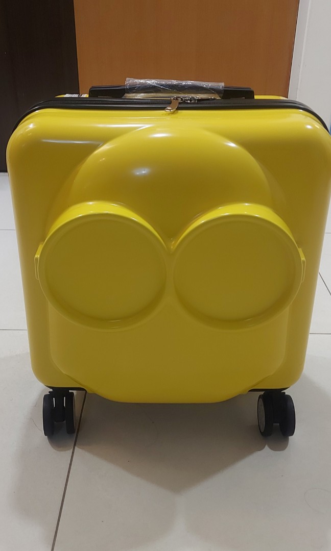 minion cabin kids lugguage, Hobbies & Toys, Travel, Luggage on Carousell