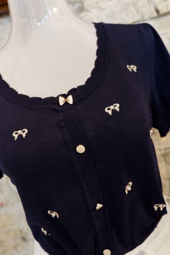 Navy blue cute top, Women's Fashion, Tops, Sleeveless on Carousell