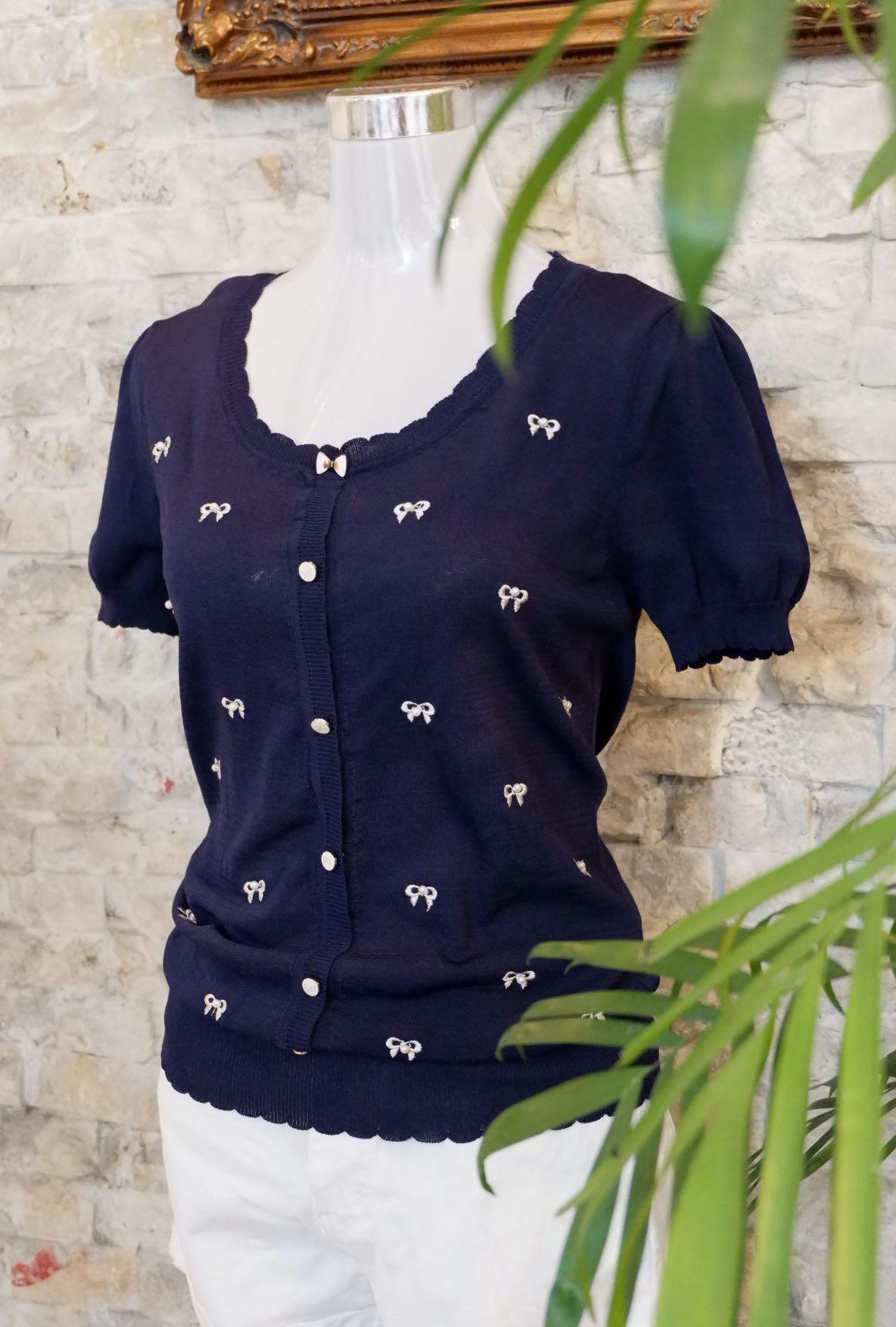 Navy blue cute top, Women's Fashion, Tops, Sleeveless on Carousell