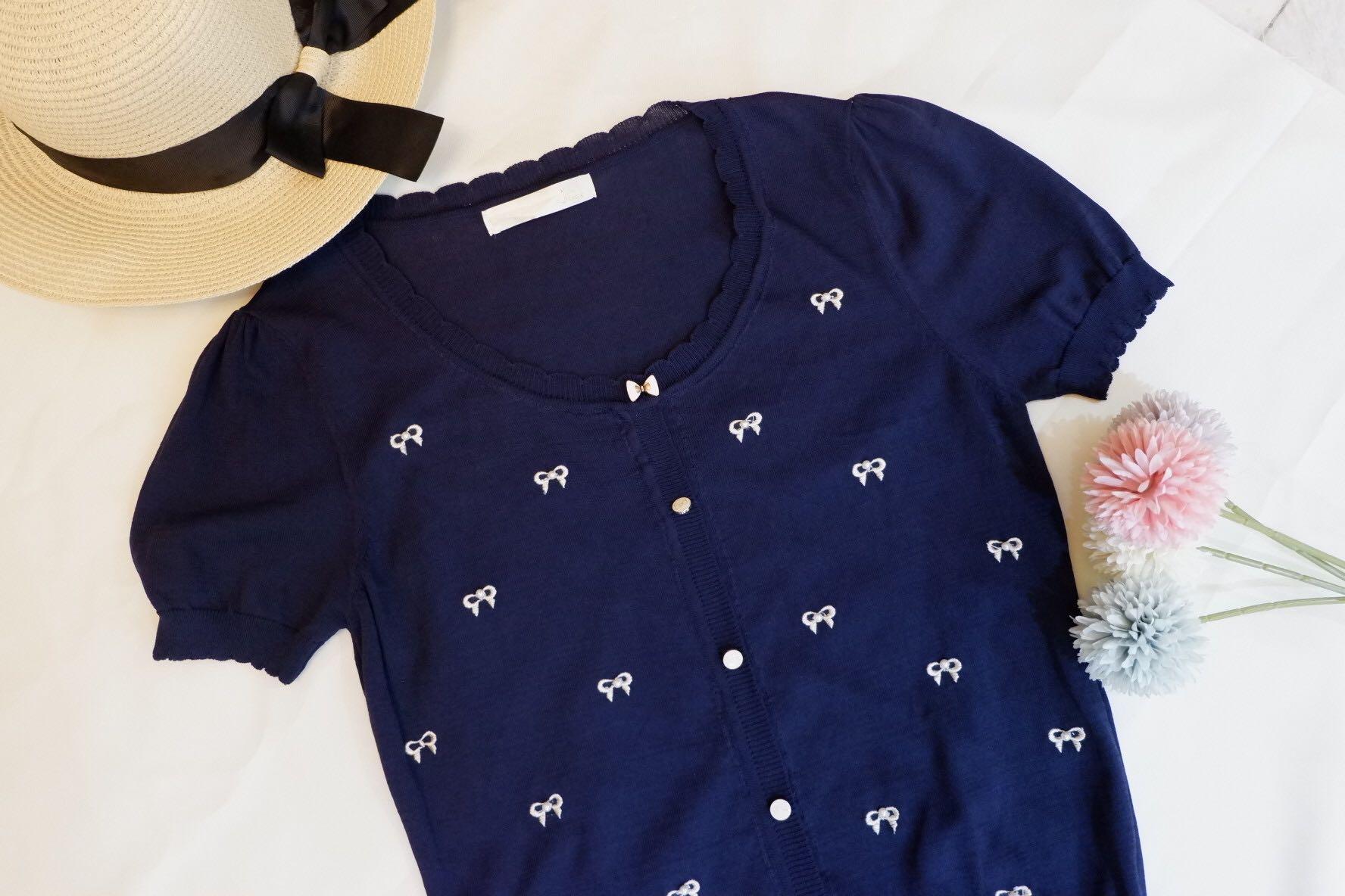 Navy blue cute top, Women's Fashion, Tops, Sleeveless on Carousell