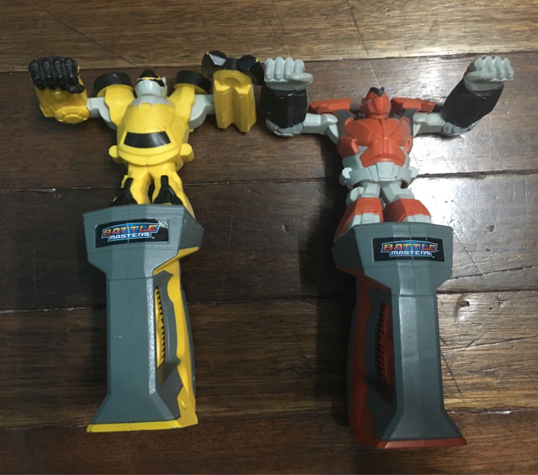 Pair of Transformers Battle Masters (Bumblebee and Starscream), Hobbies ...
