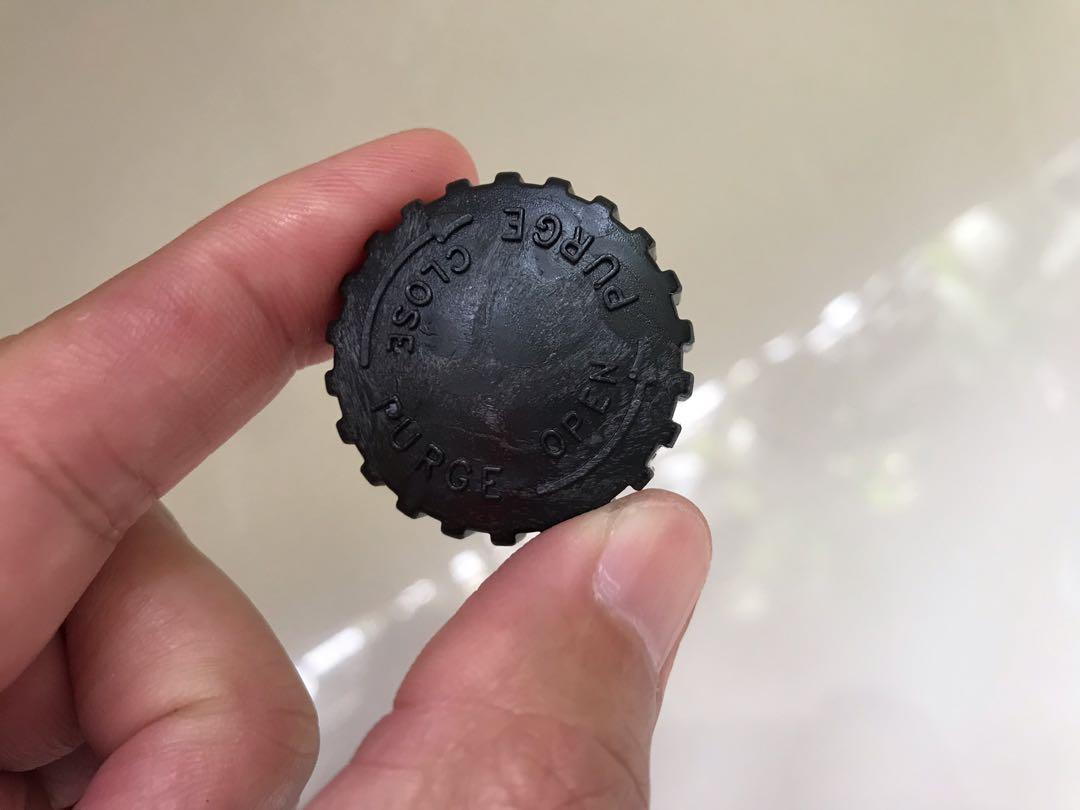 Pelican case purge screw replacement, Everything Else on Carousell