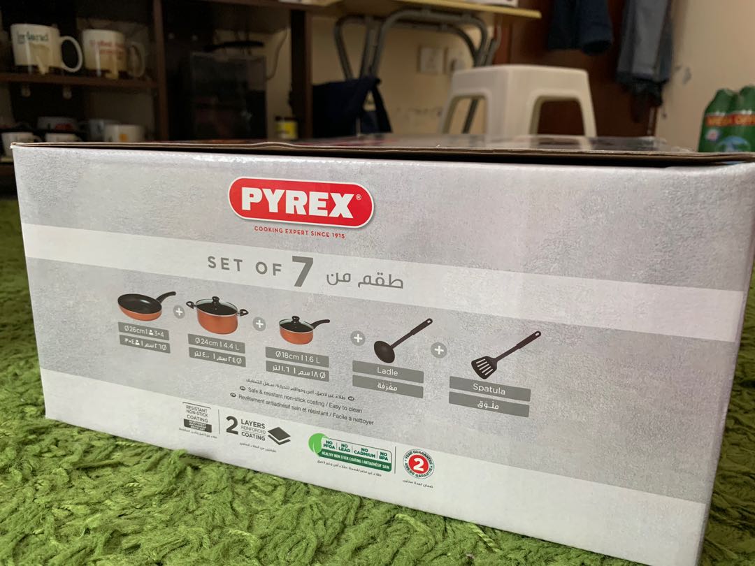 Pyrex set of 7 Cookware Non Stick, Furniture & Home Living, Kitchenware ...