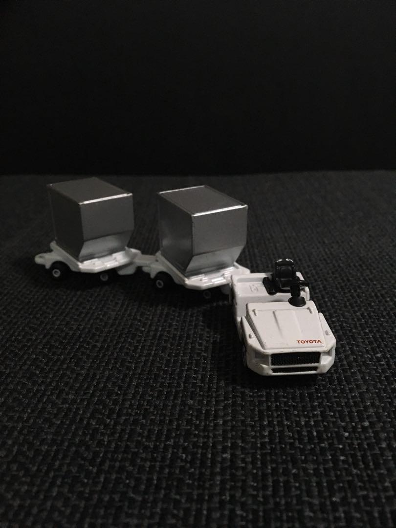 Takara Tomy Tomica #136 Toyota Tractor Die-Cast, Hobbies & Toys, Toys ...