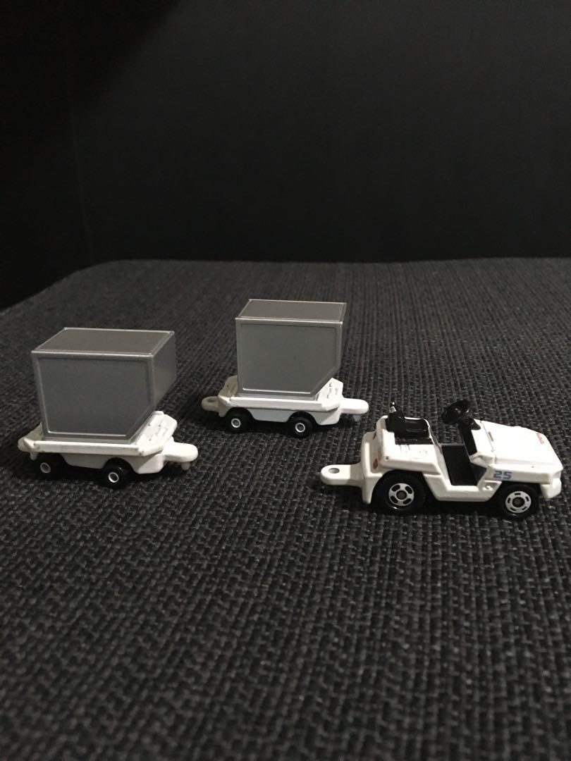 Takara Tomy Tomica #136 Toyota Tractor Die-Cast, Hobbies & Toys, Toys ...