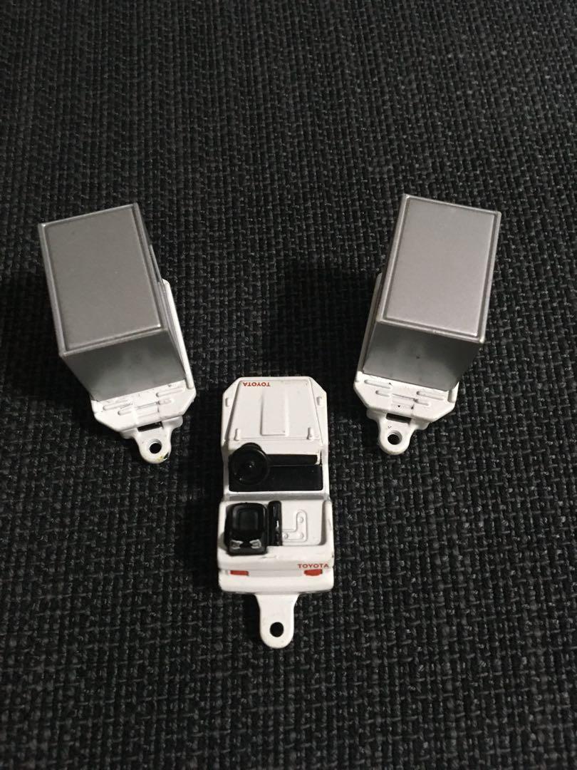 Takara Tomy Tomica #136 Toyota Tractor Die-Cast, Hobbies & Toys, Toys ...