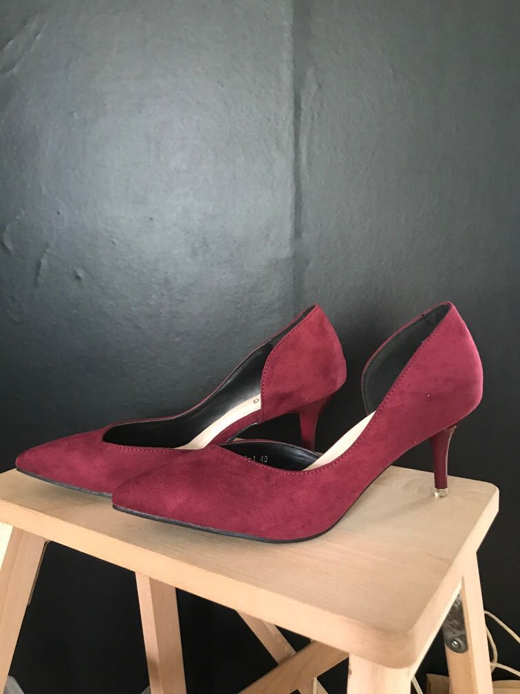 New Wine red heels, Women's Fashion, Footwear, Heels on Carousell
