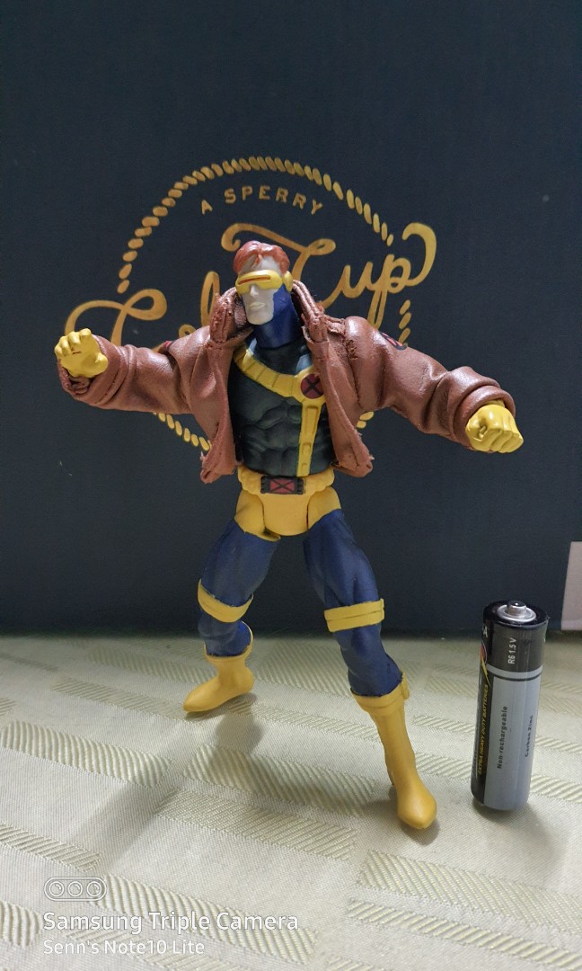 Cyclops marvel vs capcom 2 box set 1997, Hobbies & Toys, Toys & Games ...