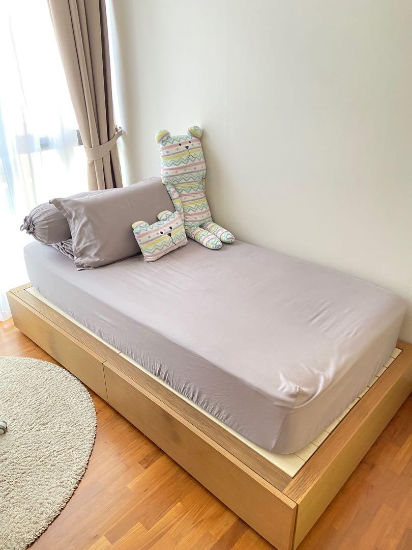 Muji platform bed frame, Furniture & Home Living, Furniture, Bed Frames ...