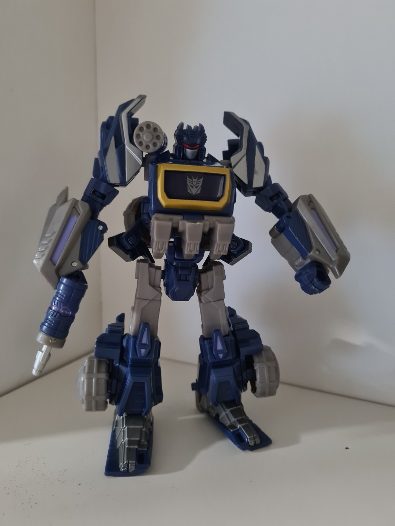 Transformers Generations Soundwave, Hobbies & Toys, Toys & Games on ...