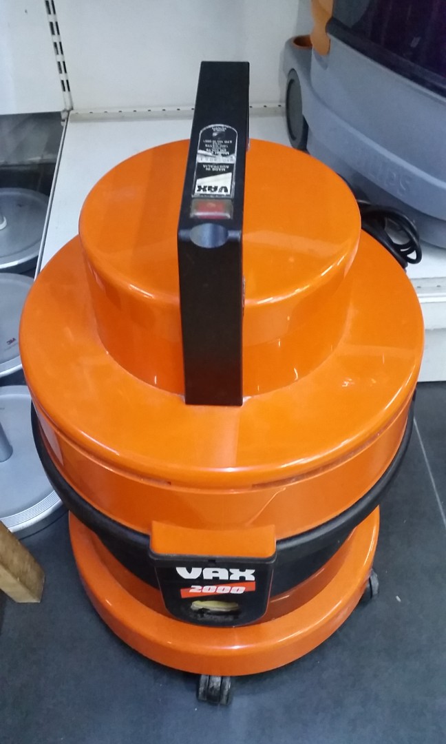 Vax 2000 Water and Dirt Vaccum Cleaner, TV & Home Appliances, Vacuum ...