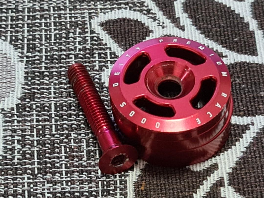 Deity crosshair stem cap, Bicycles & PMDs, Parts & Accessories on Carousell
