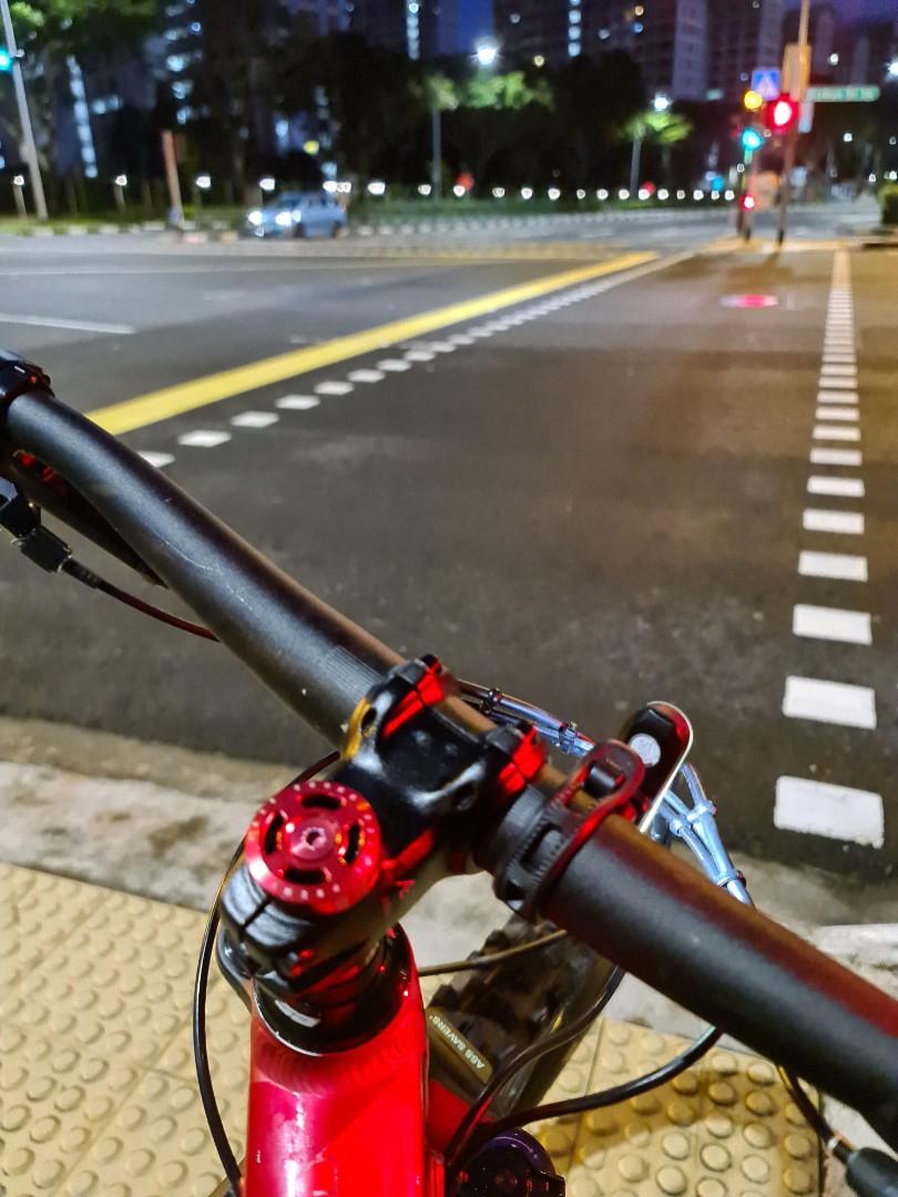 Deity crosshair stem cap, Bicycles & PMDs, Parts & Accessories on Carousell