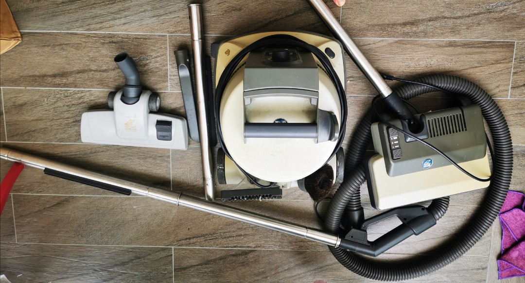 Delphin water base vacume cleaner and air purifier., TV & Home ...